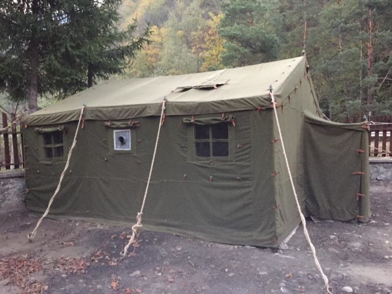 Cort militar - Armata Română - echipamente militare